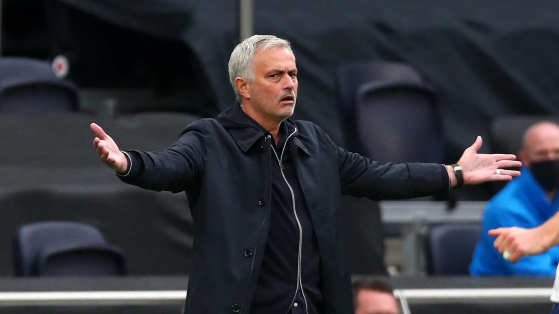 Mourinho CRITICA VAR...e lembra FC Porto - Sou Portista Oficial