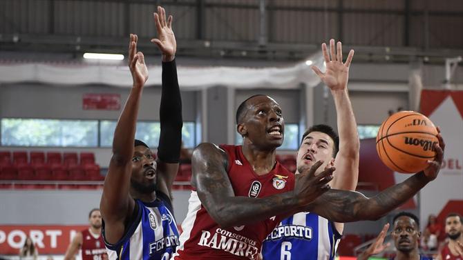 Benfica ATROPELA FC Porto - Sou Portista Oficial