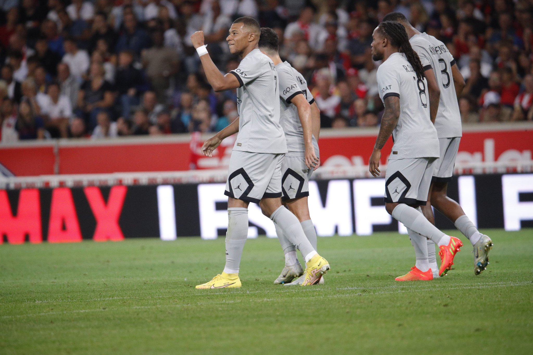 PSG esmaga com duo português a titular - Sou Portista Oficial