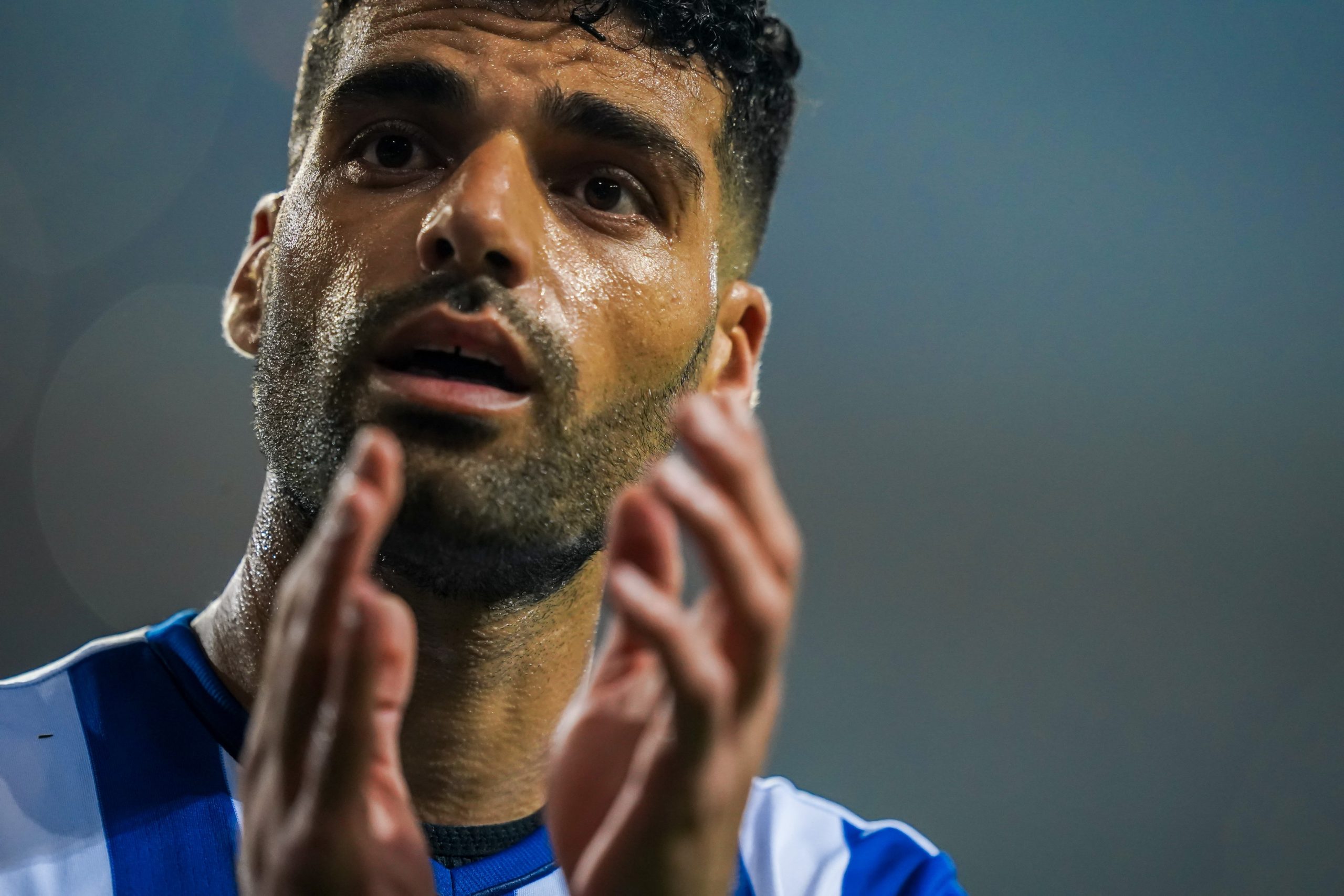 Taremi faz promessa ao Mar Azul - Sou Portista Oficial